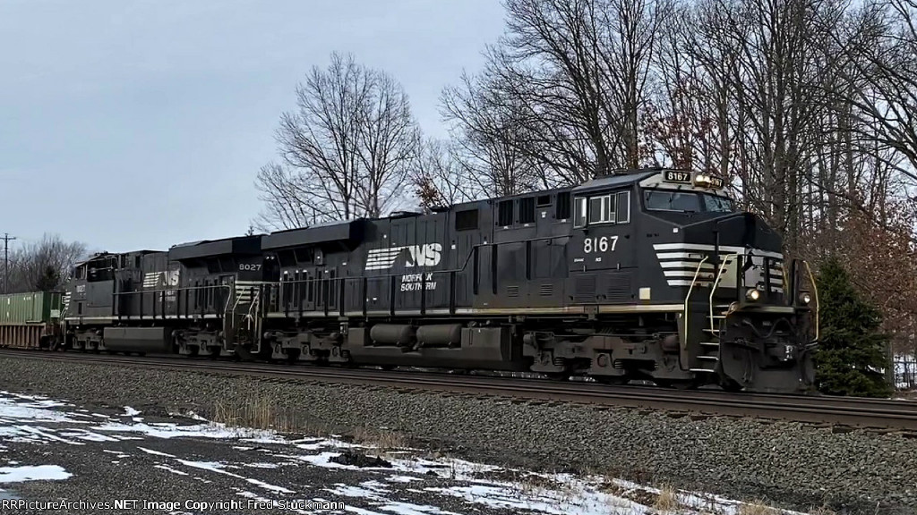 NS 8167 leads a relatively short intermodal.